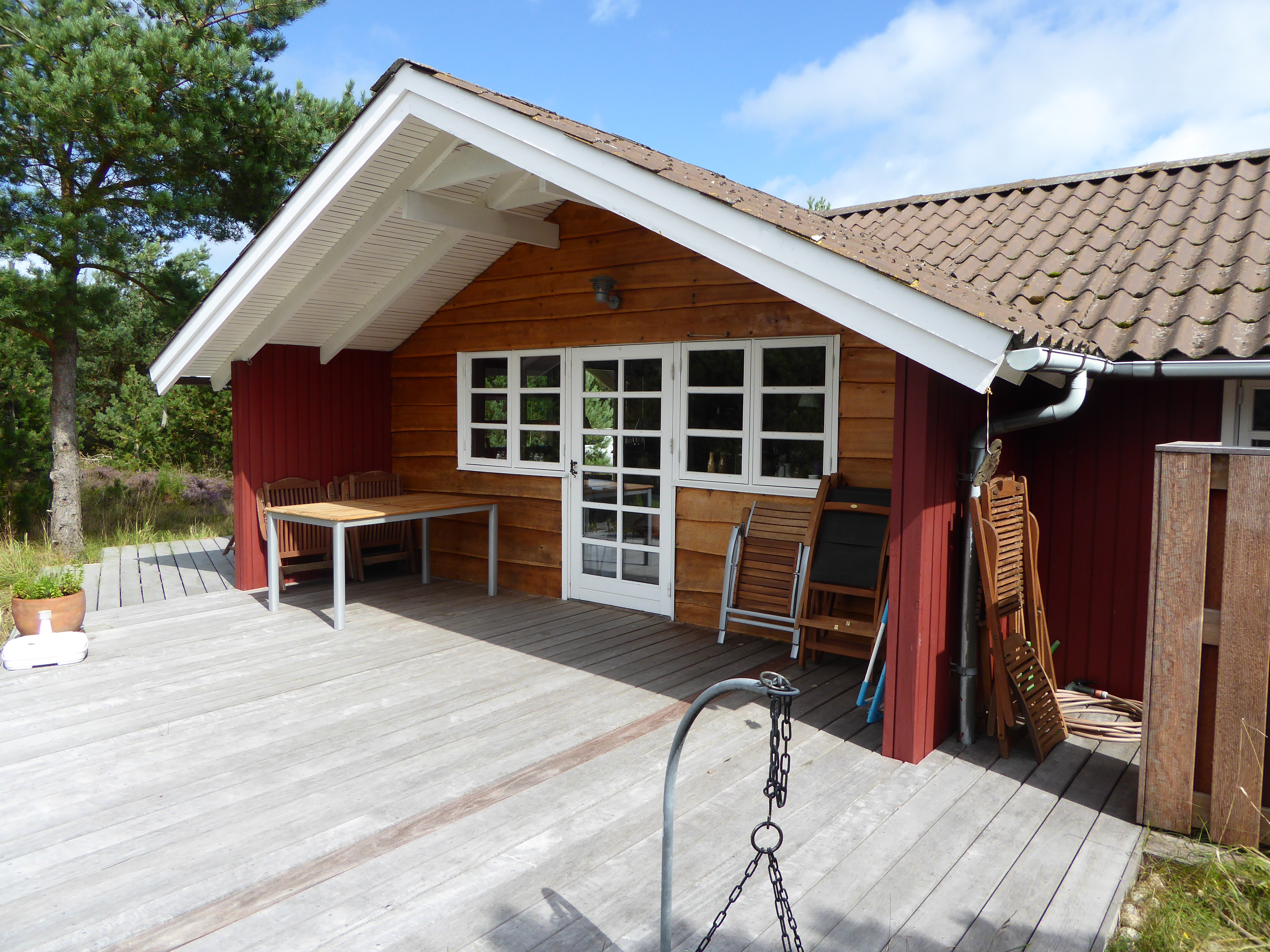 Hyggeligt sommerhus med plads til 8 personer